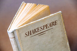 William Shakespeare: conheça a biografia e as principais obras
